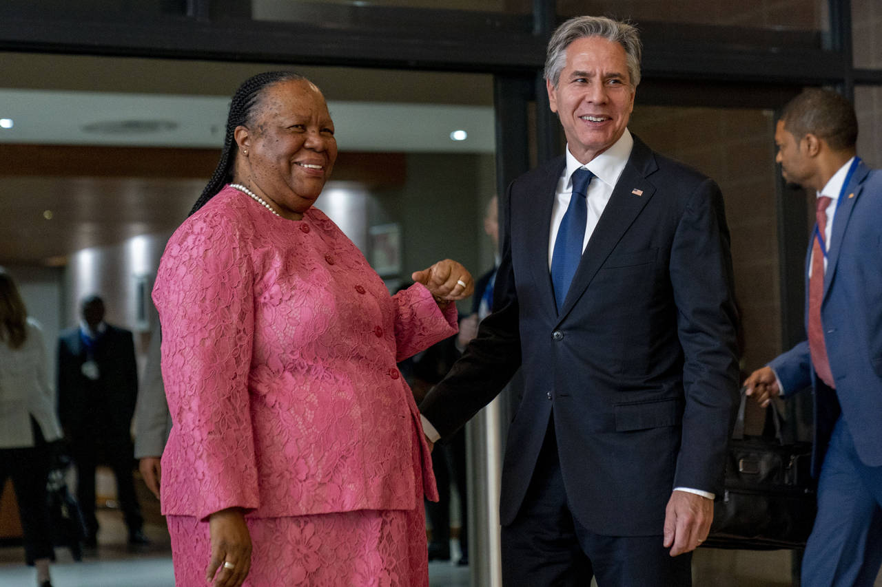 GUERRE RUSSIE-UKRAINE : L'Afrique du Sud a-t-elle choisi le camp des BRICS ? - Afrique Education