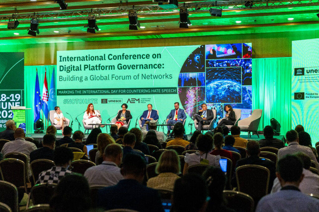 PLATEFORMES NUMERIQUES : L’UNESCO et les régulateurs des médias créent un réseau mondial de ...